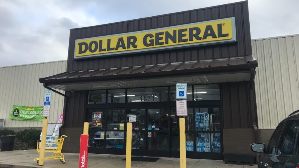 Dollar General eyes 11,000 empty sites as rivals shut stores - The ...